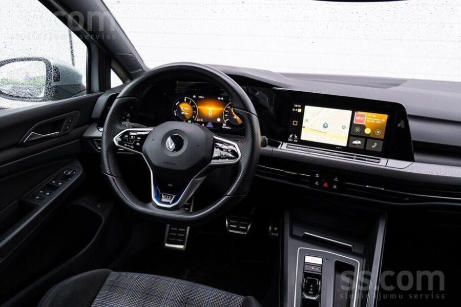 Pelēks Volkswagen Golf VIII 2022 Rīga, ar dzinēja tilpumu 1.40 L un nobraukumu 121 tūkst. km par 19250 €, foto 10 vietnē AUTOMOTO.COM.LV