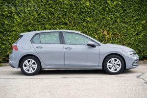 Pelēks Volkswagen Golf VIII 2024 Rīga, ar dzinēja tilpumu 1.50 L un nobraukumu 52 tūkst. km par 21900 €, foto 5 vietnē AUTOMOTO.COM.LV