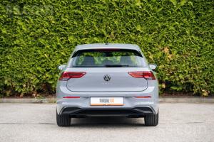 Pelēks Volkswagen Golf VIII 2024 Rīga, ar dzinēja tilpumu 1.50 L un nobraukumu 52 tūkst. km par 21900 €, foto 7 vietnē AUTOMOTO.COM.LV