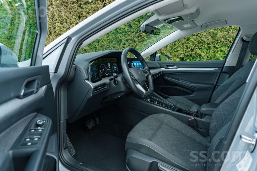 Pelēks Volkswagen Golf VIII 2024 Rīga, ar dzinēja tilpumu 1.50 L un nobraukumu 52 tūkst. km par 21900 €, foto 11 vietnē AUTOMOTO.COM.LV