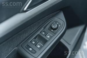 Pelēks Volkswagen Golf VIII 2024 Rīga, ar dzinēja tilpumu 1.50 L un nobraukumu 52 tūkst. km par 21900 €, foto 12 vietnē AUTOMOTO.COM.LV