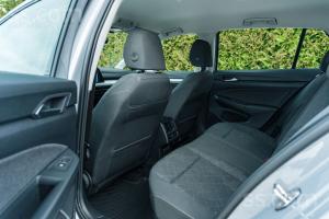 Pelēks Volkswagen Golf VIII 2024 Rīga, ar dzinēja tilpumu 1.50 L un nobraukumu 52 tūkst. km par 21900 €, foto 14 vietnē AUTOMOTO.COM.LV