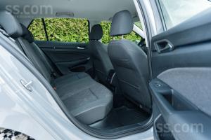 Pelēks Volkswagen Golf VIII 2024 Rīga, ar dzinēja tilpumu 1.50 L un nobraukumu 52 tūkst. km par 21900 €, foto 15 vietnē AUTOMOTO.COM.LV