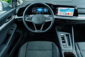 Pelēks Volkswagen Golf VIII 2024 Rīga, ar dzinēja tilpumu 1.50 L un nobraukumu 52 tūkst. km par 21900 €, foto 17 vietnē AUTOMOTO.COM.LV