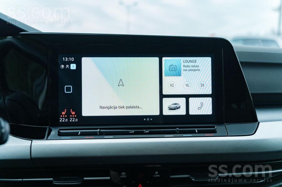 Pelēks Volkswagen Golf VIII 2024 Rīga, ar dzinēja tilpumu 1.50 L un nobraukumu 52 tūkst. km par 21900 €, foto 22 vietnē AUTOMOTO.COM.LV