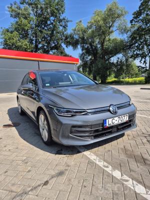 Pelēks Volkswagen Golf VIII 2024 Rīga, ar dzinēja tilpumu 1.50 L un nobraukumu 15 tūkst. km par 23750 €, foto  vietnē AUTOMOTO.COM.LV