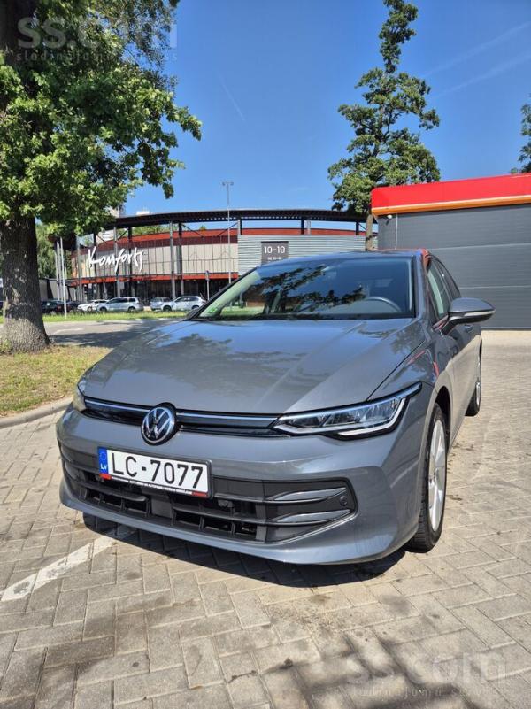 Pelēks Volkswagen Golf VIII 2024 Rīga, ar dzinēja tilpumu 1.50 L un nobraukumu 15 tūkst. km par 23750 €, foto 2 vietnē AUTOMOTO.COM.LV