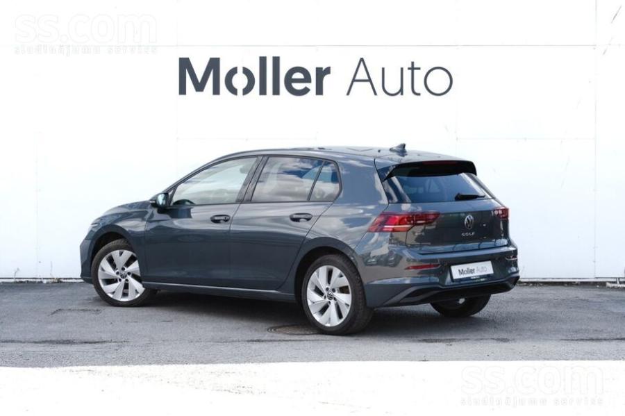 Pelēks Volkswagen Golf VIII 2024 Rīga, ar dzinēja tilpumu 1.50 L un nobraukumu 34 tūkst. km par 22900 €, foto 4 vietnē AUTOMOTO.COM.LV