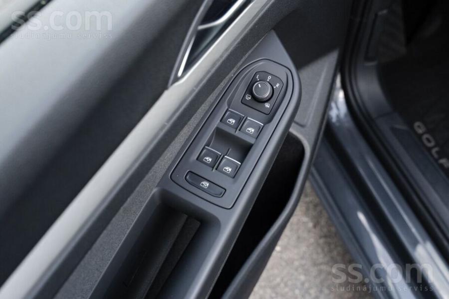 Pelēks Volkswagen Golf VIII 2024 Rīga, ar dzinēja tilpumu 1.50 L un nobraukumu 34 tūkst. km par 22900 €, foto 10 vietnē AUTOMOTO.COM.LV