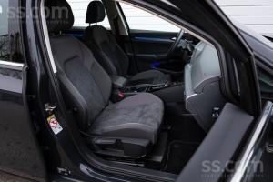 Grey Volkswagen Golf VIII 2024 in Riga, with an engine capacity of 1.50 L and mileage of 41 thousand km for 21650 €, photo 8 on AUTOMOTO.COM.LV