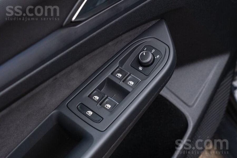 Grey Volkswagen Golf VIII 2024 in Riga, with an engine capacity of 1.50 L and mileage of 41 thousand km for 21650 €, photo 18 on AUTOMOTO.COM.LV