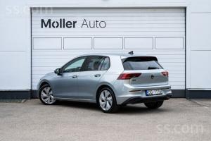 Pelēks Volkswagen Golf VIII 2025 Rīga, ar dzinēja tilpumu 2.00 L un nobraukumu 27 tūkst. km par 28750 €, foto 4 vietnē AUTOMOTO.COM.LV