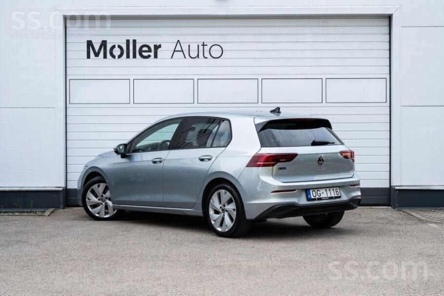 Pelēks Volkswagen Golf VIII 2025 Rīga, ar dzinēja tilpumu 2.00 L un nobraukumu 27 tūkst. km par 28750 €, foto 4 vietnē AUTOMOTO.COM.LV