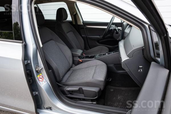 Grey Volkswagen Golf VIII 2025 in Riga, with an engine capacity of 2.00 L and mileage of 27 thousand km for 28750 €, photo 6 on AUTOMOTO.COM.LV