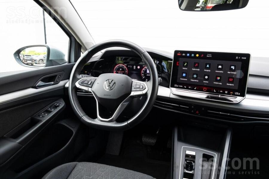 Pelēks Volkswagen Golf VIII 2025 Rīga, ar dzinēja tilpumu 2.00 L un nobraukumu 27 tūkst. km par 28750 €, foto 10 vietnē AUTOMOTO.COM.LV