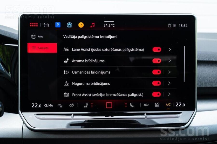 Pelēks Volkswagen Golf VIII 2025 Rīga, ar dzinēja tilpumu 2.00 L un nobraukumu 27 tūkst. km par 28750 €, foto 14 vietnē AUTOMOTO.COM.LV