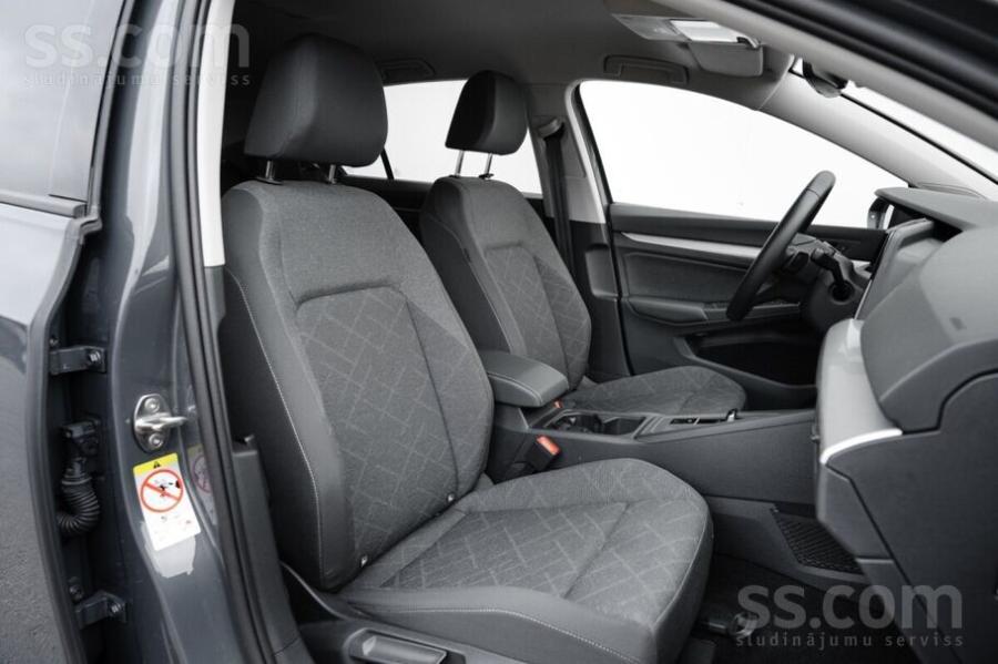 Серый Фольксваген Golf 8 2025 в Рига, объемом двигателя 1.00 л и пробегом 13 тыс. км за 23450 €, фото 7 на AUTOMOTO.COM.LV