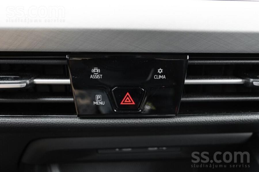 Серый Фольксваген Golf 8 2025 в Рига, объемом двигателя 1.00 л и пробегом 13 тыс. км за 23450 €, фото 17 на AUTOMOTO.COM.LV