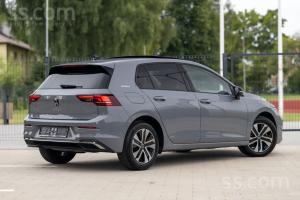Pelēks Volkswagen Golf VIII 2026 Rīga, ar dzinēja tilpumu 1.50 L un nobraukumu 10 tūkst. km par 24000 €, foto 7 vietnē AUTOMOTO.COM.LV