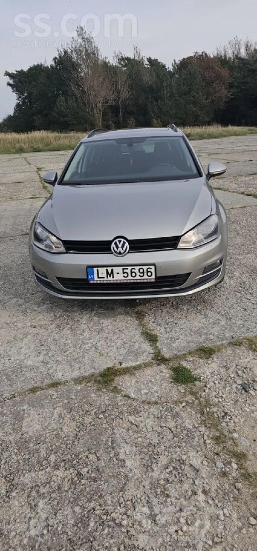 Grey Volkswagen Golf VIII 2014 in Liepaja, with an engine capacity of 1.60 L and mileage of 40 thousand km for 4700 €, photo 1 on AUTOMOTO.COM.LV