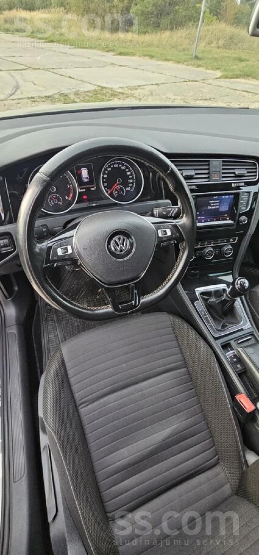 Grey Volkswagen Golf VIII 2014 in Liepaja, with an engine capacity of 1.60 L and mileage of 40 thousand km for 4700 €, photo 6 on AUTOMOTO.COM.LV