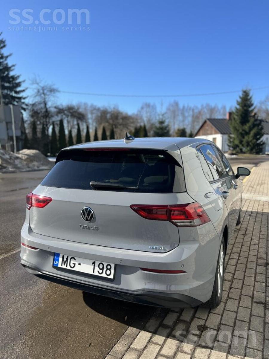 Серый Фольксваген Golf 8 2021 в Рига, объемом двигателя 1.00 л и пробегом 107 тыс. км за 17500 €, фото 3 на AUTOMOTO.COM.LV