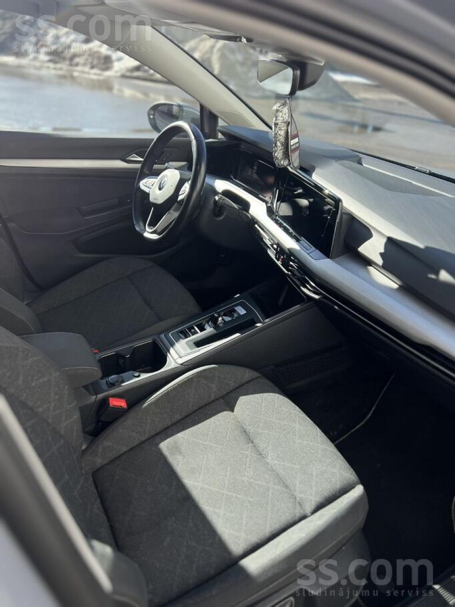 Серый Фольксваген Golf 8 2021 в Рига, объемом двигателя 1.00 л и пробегом 107 тыс. км за 17500 €, фото 6 на AUTOMOTO.COM.LV