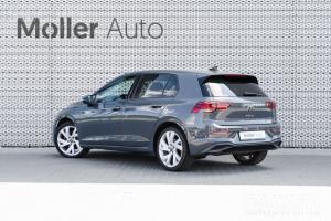 Pelēks Volkswagen Golf VIII 2020 Rīga, ar dzinēja tilpumu 2.00 L un nobraukumu 135 tūkst. km par 20450 €, foto 4 vietnē AUTOMOTO.COM.LV