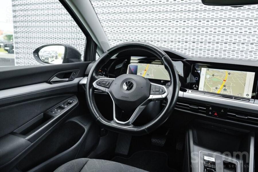 Pelēks Volkswagen Golf VIII 2020 Rīga, ar dzinēja tilpumu 2.00 L un nobraukumu 135 tūkst. km par 20450 €, foto 10 vietnē AUTOMOTO.COM.LV