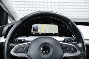Pelēks Volkswagen Golf VIII 2020 Rīga, ar dzinēja tilpumu 2.00 L un nobraukumu 135 tūkst. km par 20450 €, foto 11 vietnē AUTOMOTO.COM.LV