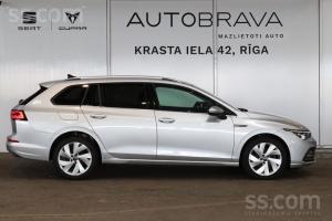 Pelēks Volkswagen Golf VIII 2021 Rīga, ar dzinēja tilpumu 1.50 L un nobraukumu 132 tūkst. km par 16800 €, foto 5 vietnē AUTOMOTO.COM.LV