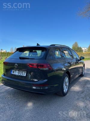 Pelēks Volkswagen Golf VIII 2021 Rīga, ar dzinēja tilpumu 1.50 L un nobraukumu 110 tūkst. km par 16800 €, foto 2 vietnē AUTOMOTO.COM.LV