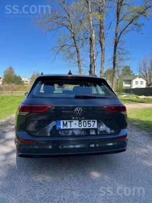 Pelēks Volkswagen Golf VIII 2021 Rīga, ar dzinēja tilpumu 1.50 L un nobraukumu 110 tūkst. km par 16800 €, foto 3 vietnē AUTOMOTO.COM.LV
