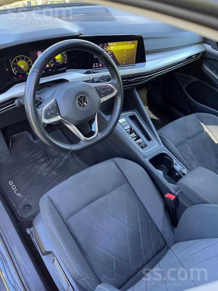 Pelēks Volkswagen Golf VIII 2021 Rīga, ar dzinēja tilpumu 1.50 L un nobraukumu 110 tūkst. km par 16800 €, foto 9 vietnē AUTOMOTO.COM.LV