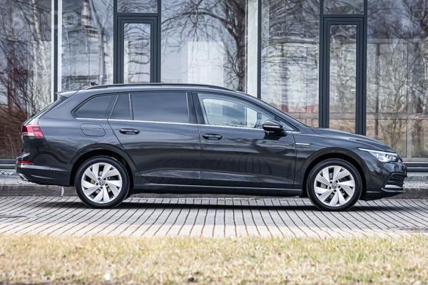 Grey Volkswagen Golf VIII 2021 in Tukums, with an engine capacity of 2.00 L and mileage of 199 thousand km for 15950 €, photo 6 on AUTOMOTO.COM.LV