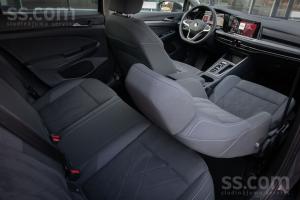 Серый Фольксваген Golf 8 2021 в Тукумс, объемом двигателя 2.00 л и пробегом 199 тыс. км за 15950 €, фото 24 на AUTOMOTO.COM.LV