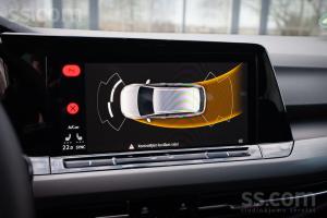 Серый Фольксваген Golf 8 2021 в Тукумс, объемом двигателя 2.00 л и пробегом 199 тыс. км за 15950 €, фото 31 на AUTOMOTO.COM.LV