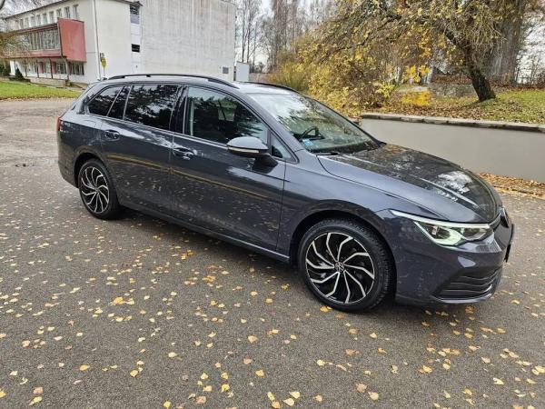 Grey Volkswagen Golf VIII 2021 in Jekabpils, with an engine capacity of 1.50 L and mileage of 79 thousand km for 17990 €, photo 5 on AUTOMOTO.COM.LV