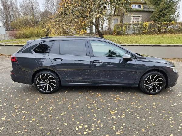 Grey Volkswagen Golf VIII 2021 in Jekabpils, with an engine capacity of 1.50 L and mileage of 79 thousand km for 17990 €, photo 6 on AUTOMOTO.COM.LV
