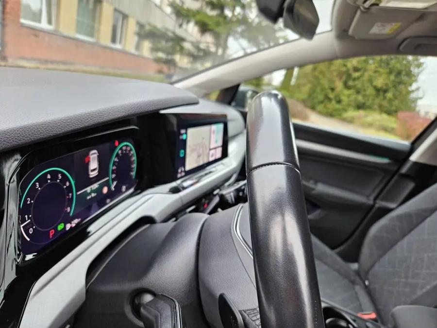 Серый Фольксваген Golf 8 2021 в Екабпилс, объемом двигателя 1.50 л и пробегом 79 тыс. км за 17990 €, фото 16 на AUTOMOTO.COM.LV
