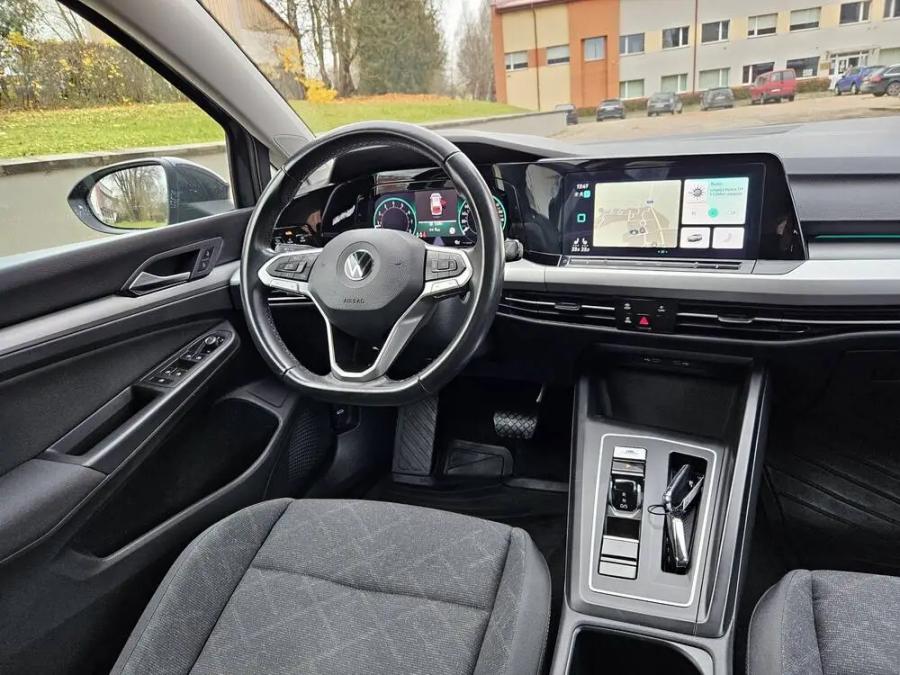 Серый Фольксваген Golf 8 2021 в Екабпилс, объемом двигателя 1.50 л и пробегом 79 тыс. км за 17990 €, фото 20 на AUTOMOTO.COM.LV