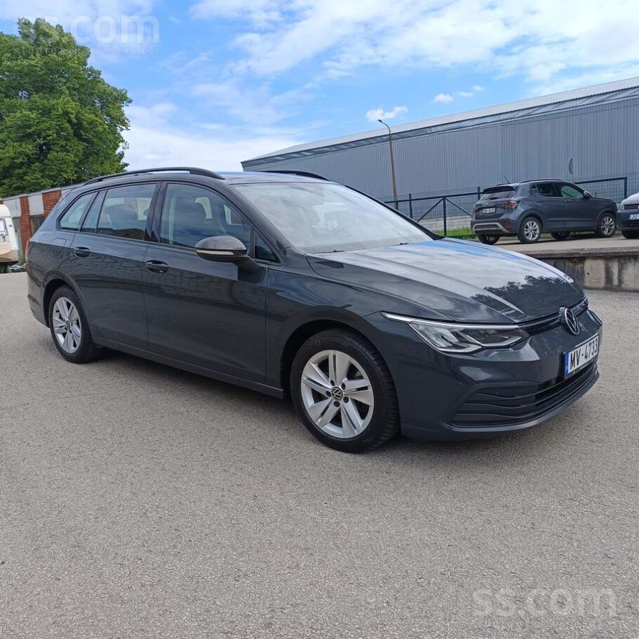 Grey Volkswagen Golf VIII 2021 in Riga, with an engine capacity of 2.00 L and mileage of 400 thousand km for 11900 €, photo 1 on AUTOMOTO.COM.LV