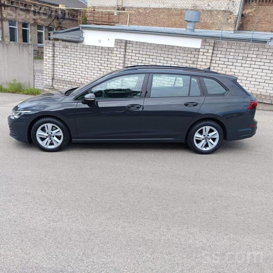 Grey Volkswagen Golf VIII 2021 in Riga, with an engine capacity of 2.00 L and mileage of 400 thousand km for 11900 €, photo 9 on AUTOMOTO.COM.LV