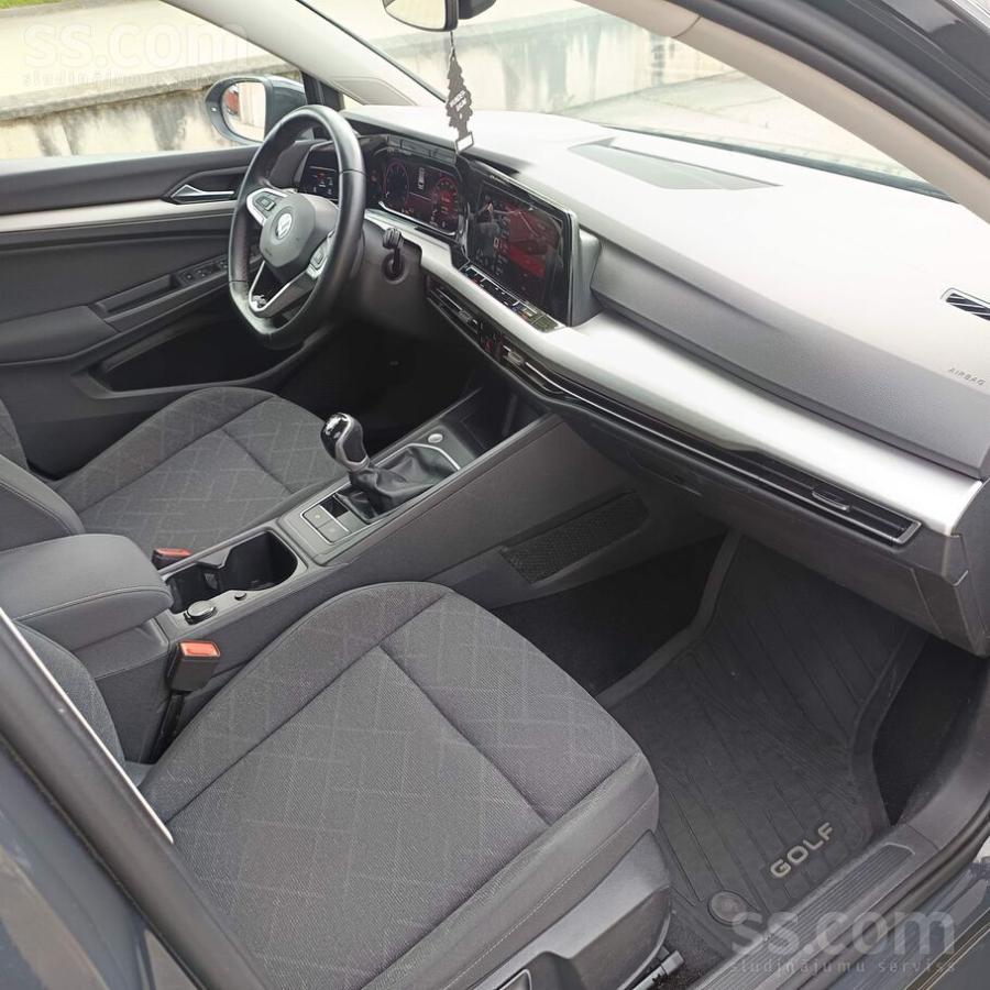Grey Volkswagen Golf VIII 2021 in Riga, with an engine capacity of 2.00 L and mileage of 400 thousand km for 11900 €, photo 11 on AUTOMOTO.COM.LV