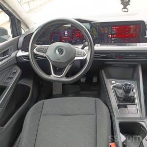 Grey Volkswagen Golf VIII 2021 in Riga, with an engine capacity of 2.00 L and mileage of 400 thousand km for 11900 €, photo 12 on AUTOMOTO.COM.LV