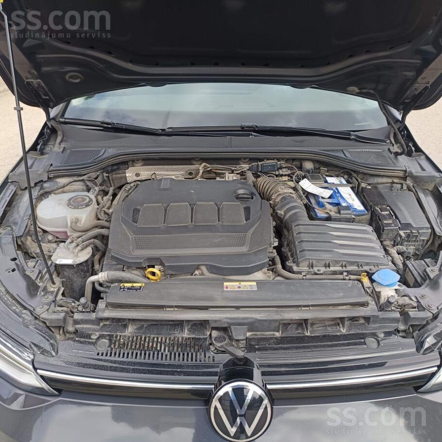 Grey Volkswagen Golf VIII 2021 in Riga, with an engine capacity of 2.00 L and mileage of 400 thousand km for 11900 €, photo 19 on AUTOMOTO.COM.LV