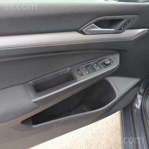 Grey Volkswagen Golf VIII 2021 in Riga, with an engine capacity of 2.00 L and mileage of 400 thousand km for 11900 €, photo 20 on AUTOMOTO.COM.LV
