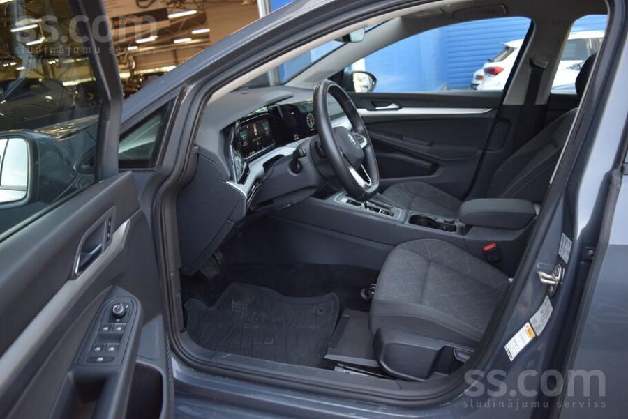 Pelēks Volkswagen Golf VIII 2021 Rīga, ar dzinēja tilpumu 1.50 L un nobraukumu 117 tūkst. km par 15800 €, foto 4 vietnē AUTOMOTO.COM.LV
