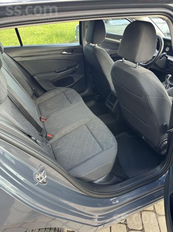 Grey Volkswagen Golf VIII 2021 in Riga, with an engine capacity of 1.50 L and mileage of 193 thousand km for 11900 €, photo 10 on AUTOMOTO.COM.LV