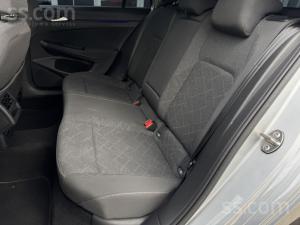 Pelēks Volkswagen Golf VIII 2021 Valmiera, ar dzinēja tilpumu 2.00 L un nobraukumu 128 tūkst. km par 15800 €, foto 20 vietnē AUTOMOTO.COM.LV